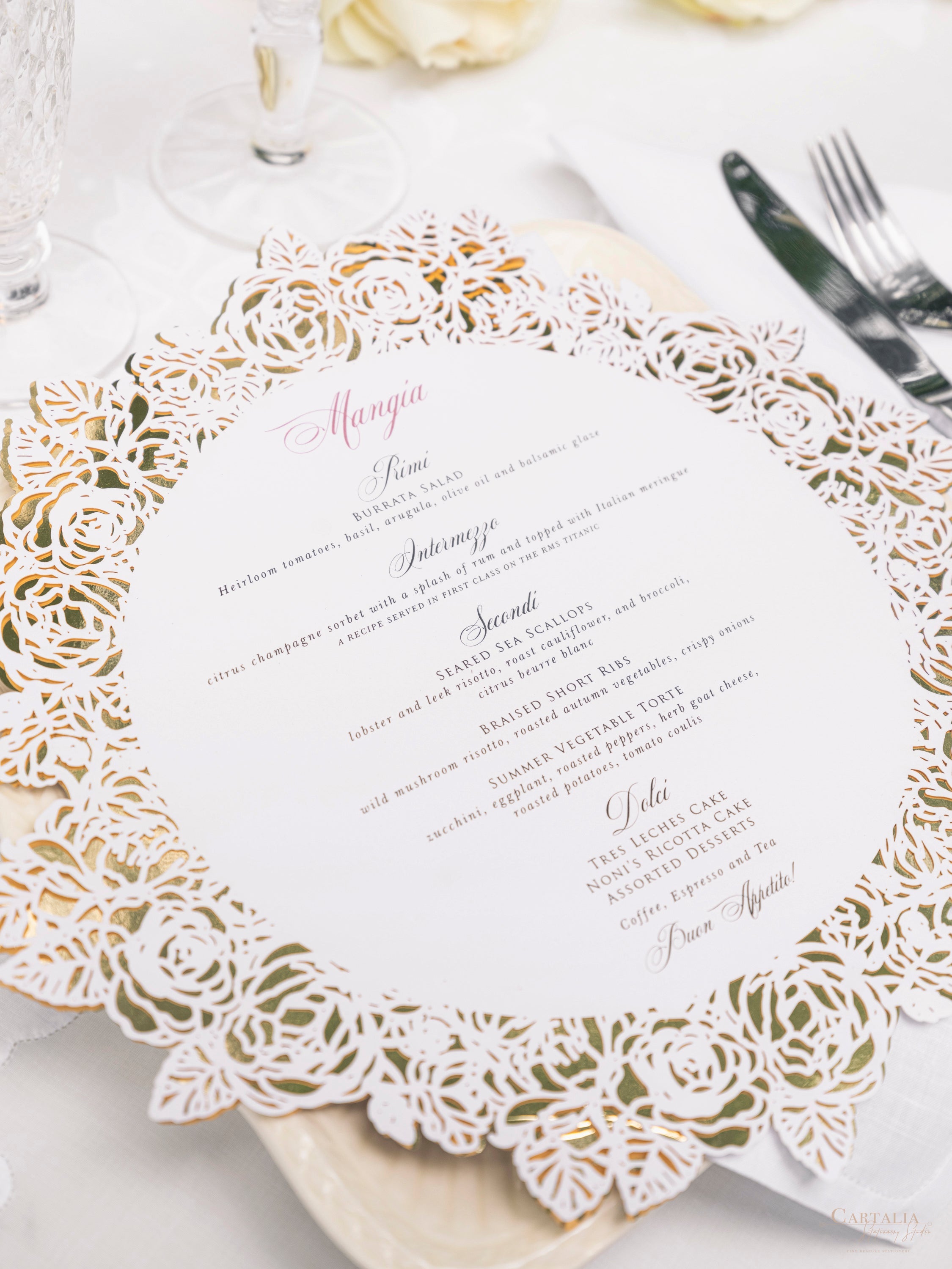 Unique Luxurious Roses Oval Foil Plate Menu | Dinner Menu – Cartalia